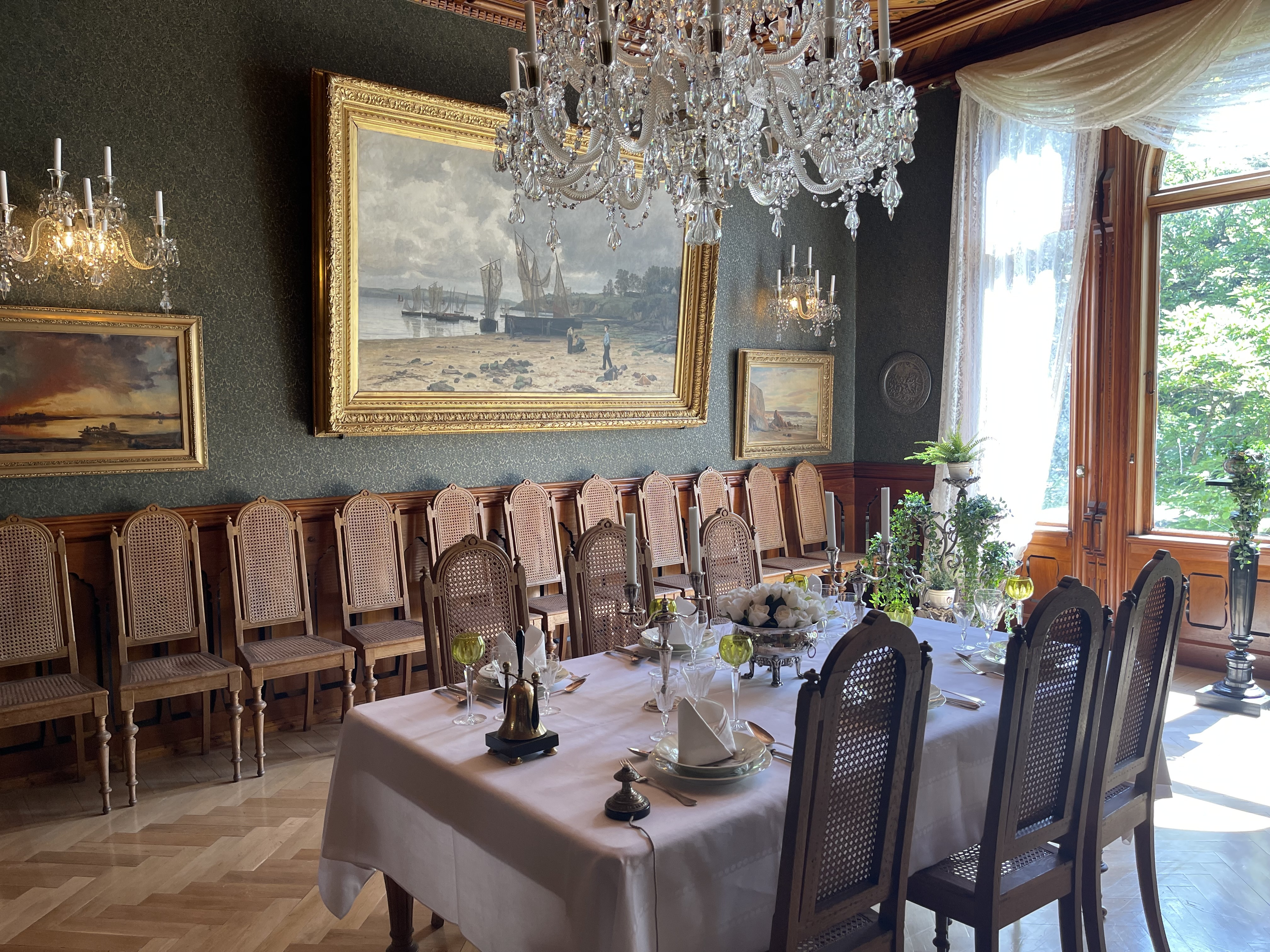 Om Breidablikk - Holmeegenes - Breidablikk - Ledaal